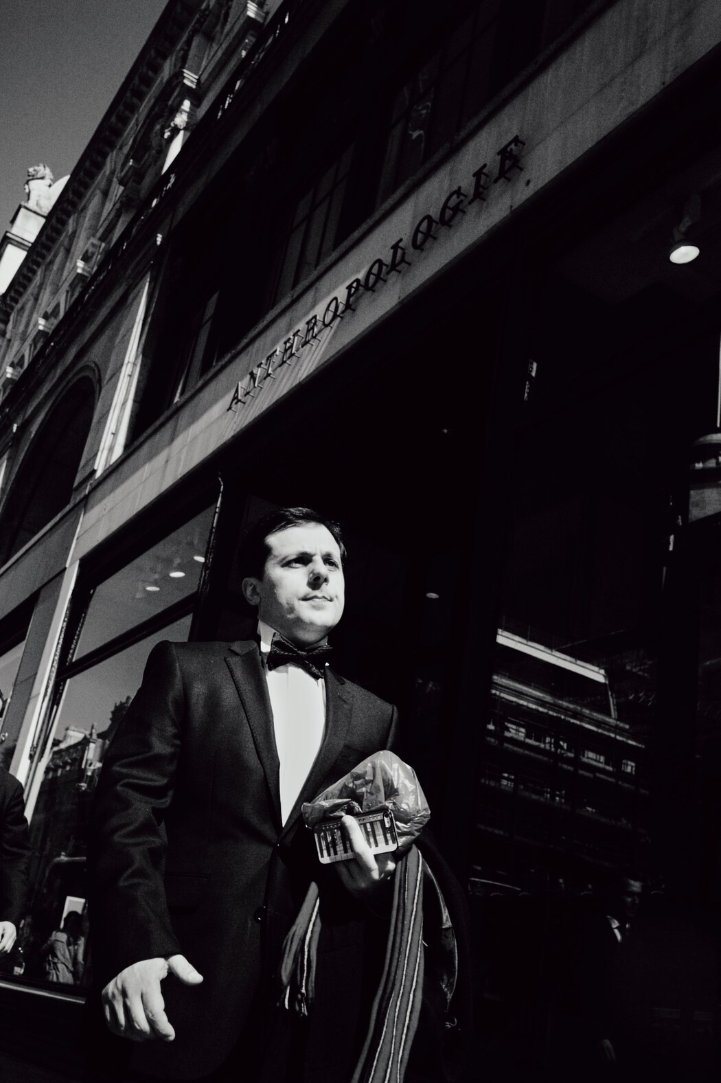 Photographs of Unsuspecting Londoners by Benjamin McMahon | AnOther