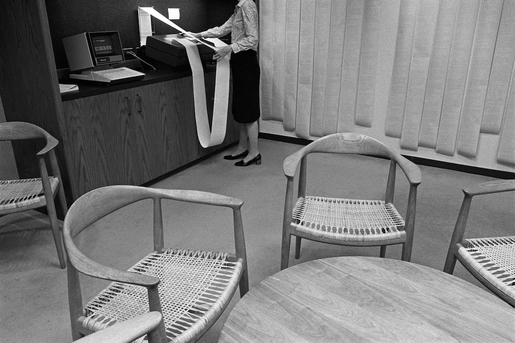 Surreal Photographs From the Inner Sanctum of 1970s Corporate America ...