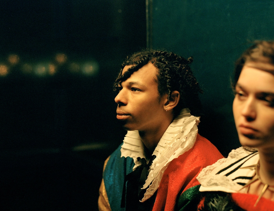 In Pictures: Sam Wright’s Uncanny Photographs of Commuters | AnOther