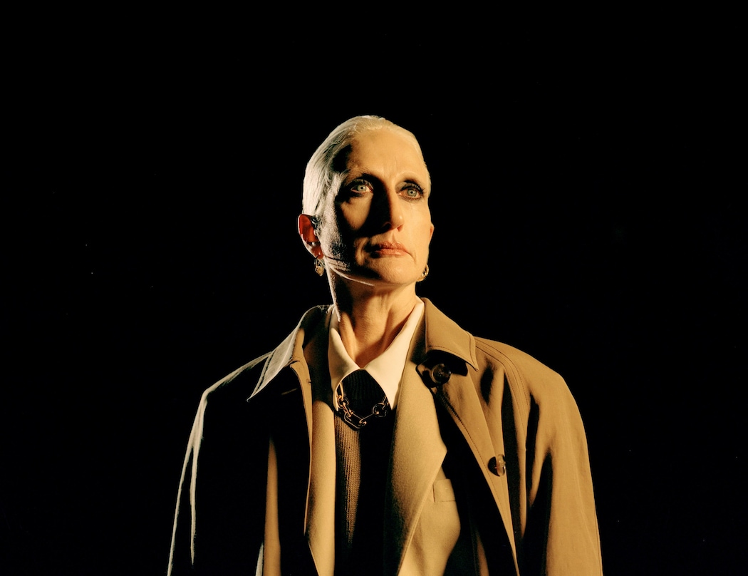 In Pictures: Sam Wright’s Uncanny Photographs of Commuters | AnOther