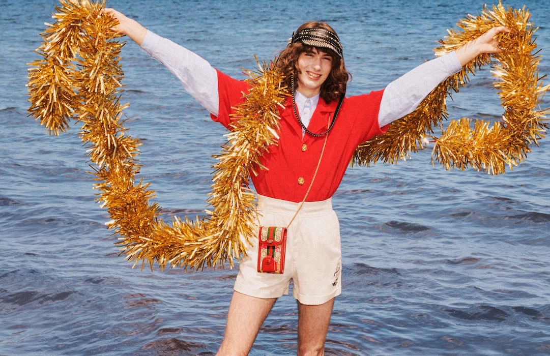 Gucci’s New Campaign Stars Santa Claus and a Snowman (Made of Sand ...