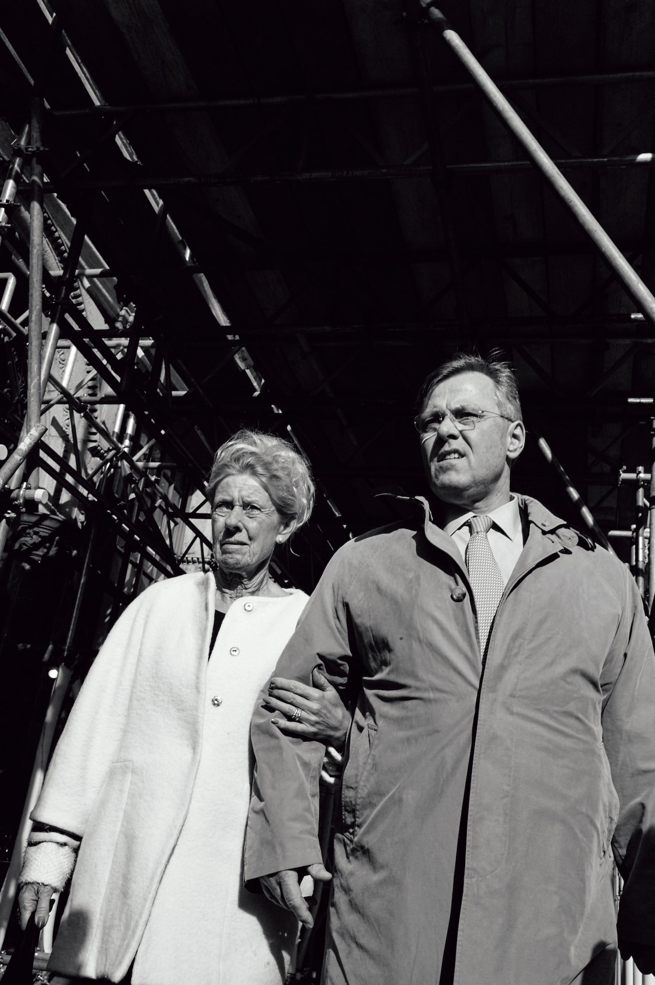 Photographs of Unsuspecting Londoners by Benjamin McMahon | AnOther