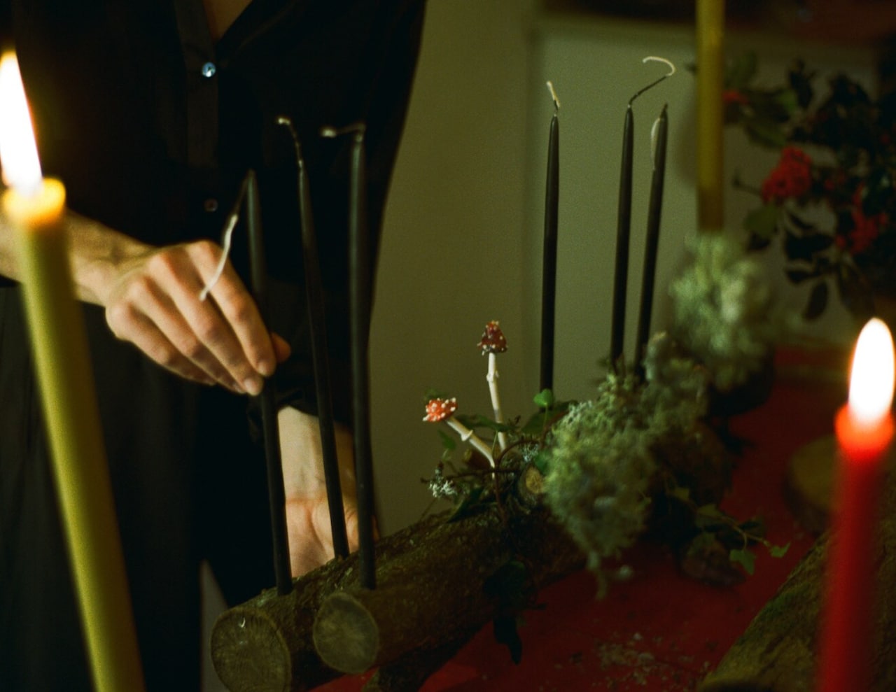 A Step-by-Step Guide to Creating a Traditional Yule Log | AnOther