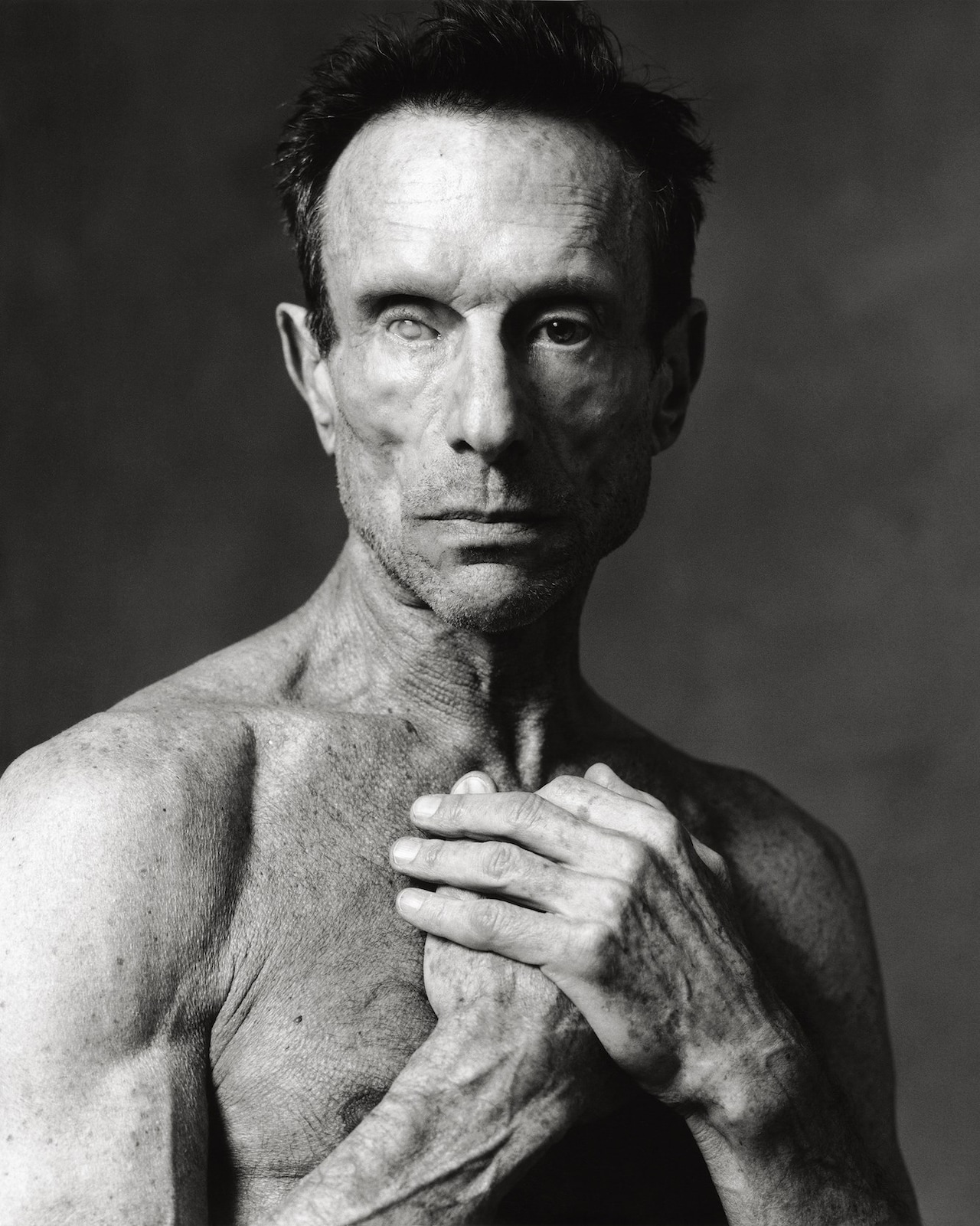 Luis Alberto Rodriguez’s Powerful Nudes Represent the Chaos of Our ...