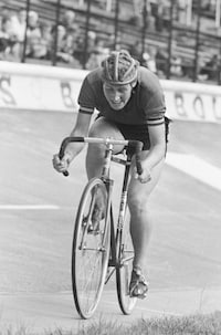 The Innumerable Victories of Cyclist Beryl Burton | AnOther