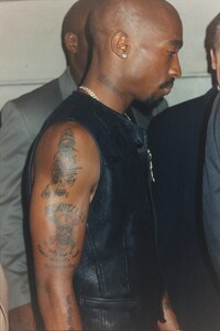“Some People Just Have an Aura”: David McLean on His Unseen Tupac ...
