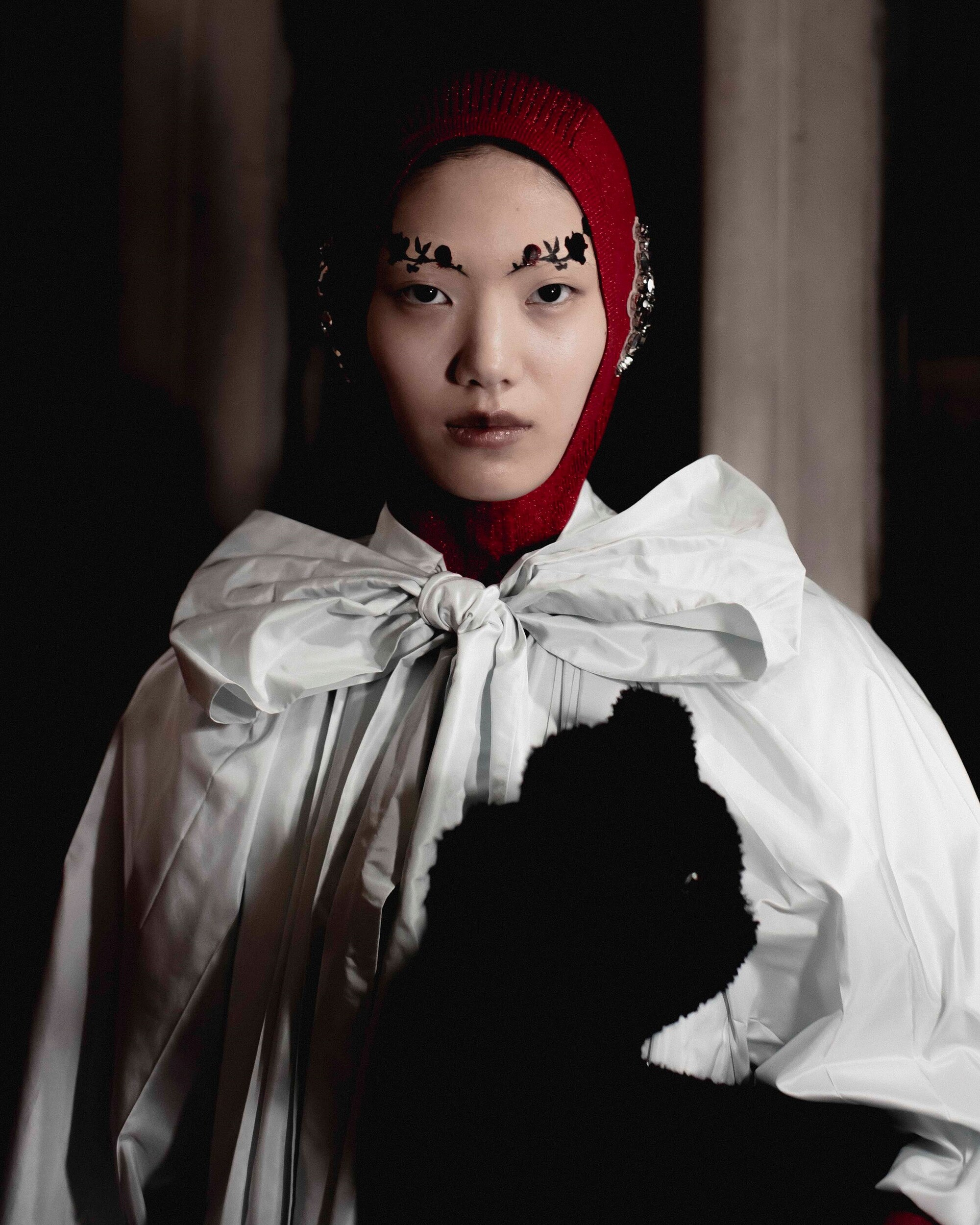 In Pictures: Simone Rocha’s Breathtaking Queen Victoria-Inspired Show ...