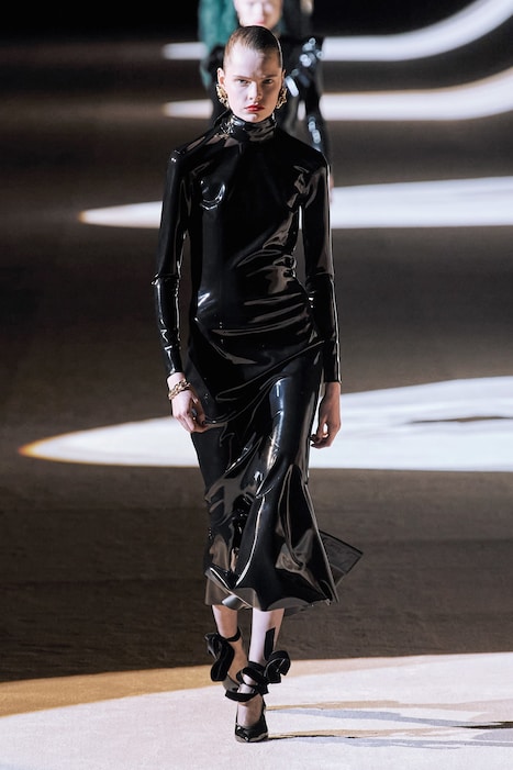 Top 10 Latex Fashion Moments: From Mugler to McQueen | AnOther