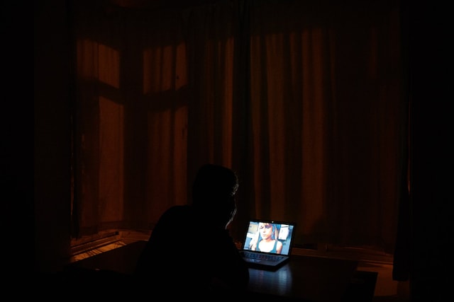 Worlds Apart: A Photo Study in Long Distance Love | AnOther