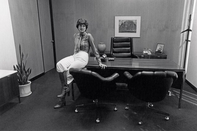Surreal Photographs From the Inner Sanctum of 1970s Corporate America ...