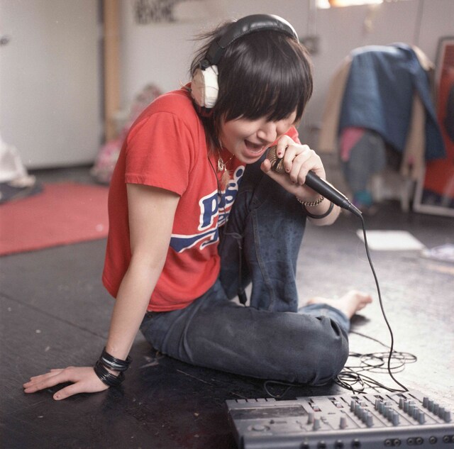Meet Me in the Bathroom: The Film Charting New York’s Indie Music ...