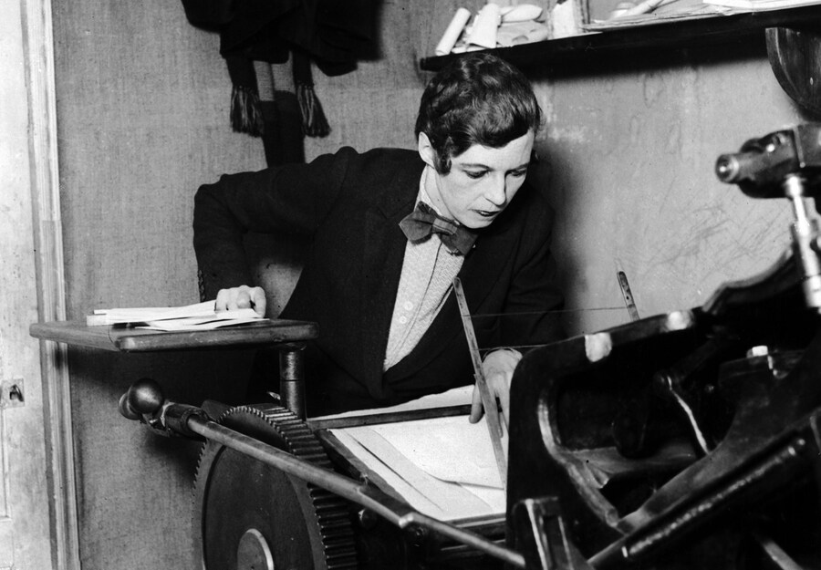 How Poet & Socialite Nancy Cunard Changed Publishing Forever | AnOther