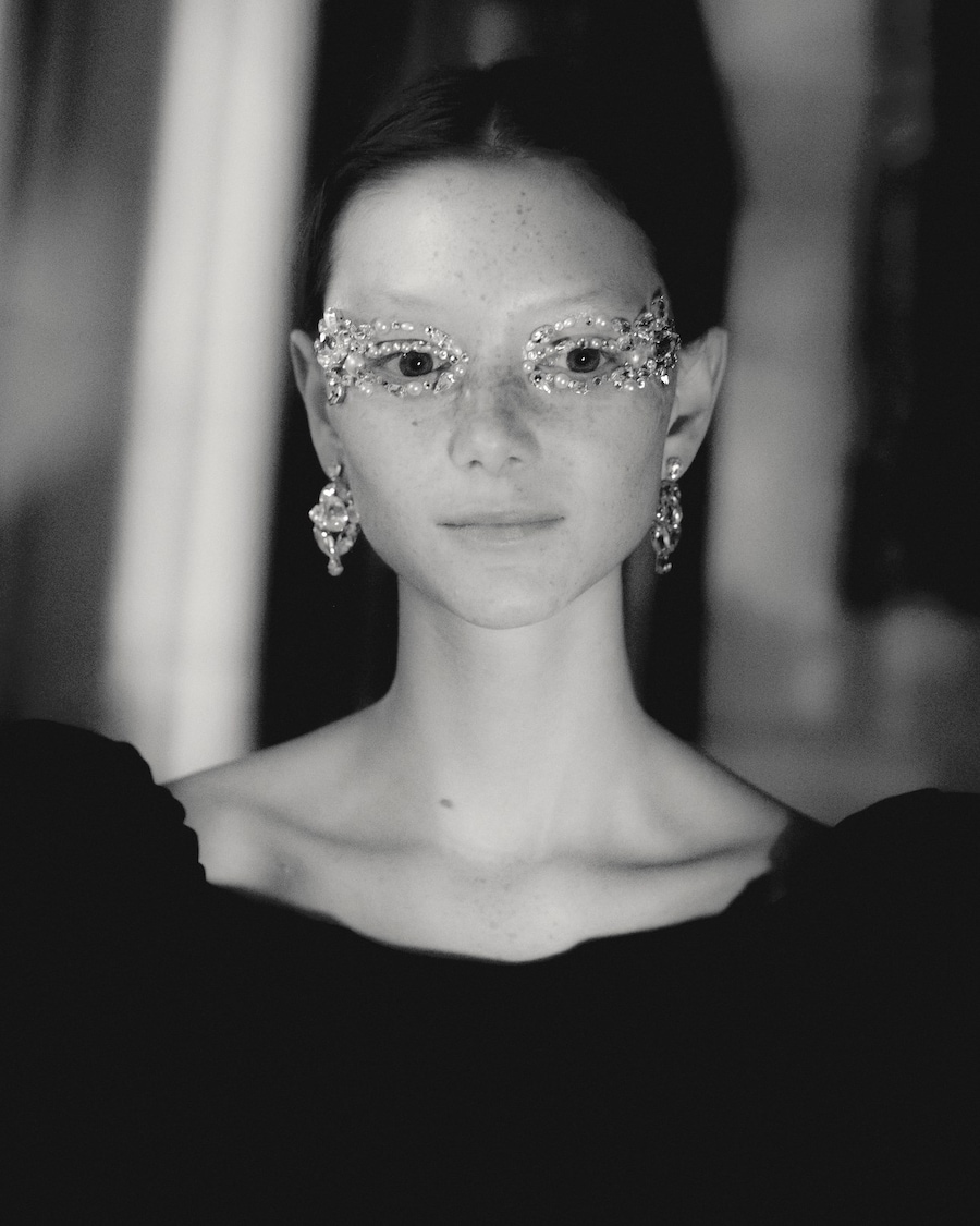 In Pictures: Simone Rocha’s Irish Folklore-Inspired New Collection ...